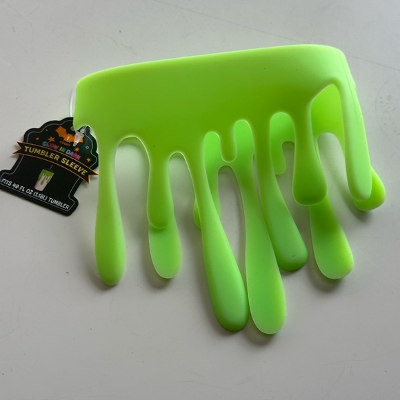 Kitchen | 225 Target Green Drip Tumbler Sleeve With 5 Straw Halloween ...